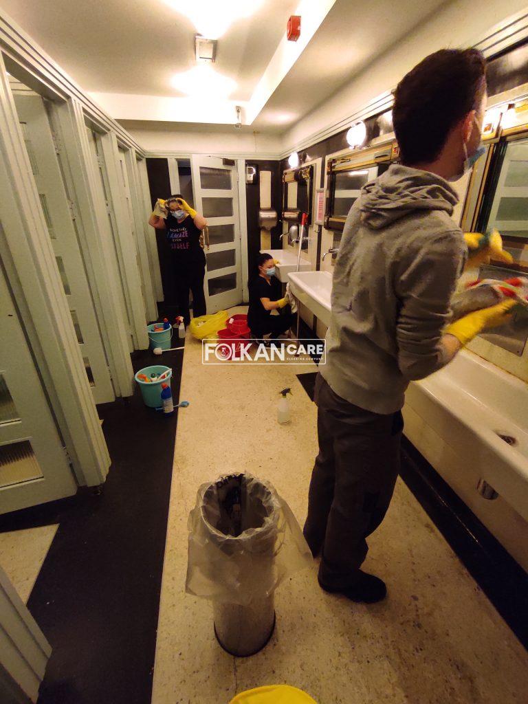 5 advantages of hiring a cleaning company to clean your pub - FolkanCare